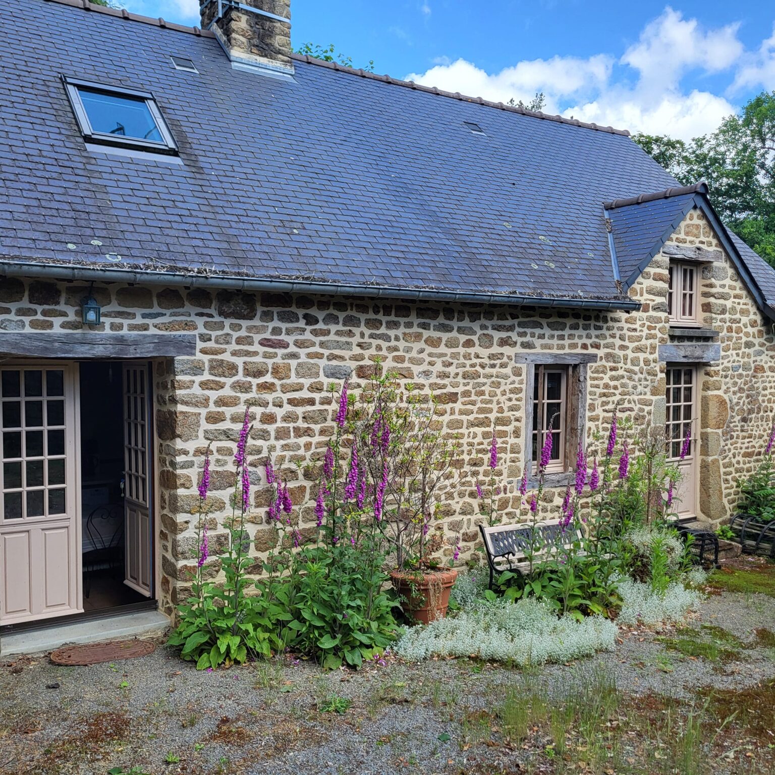 House With Gite And Land In Avranches 50-381 Miles Immo